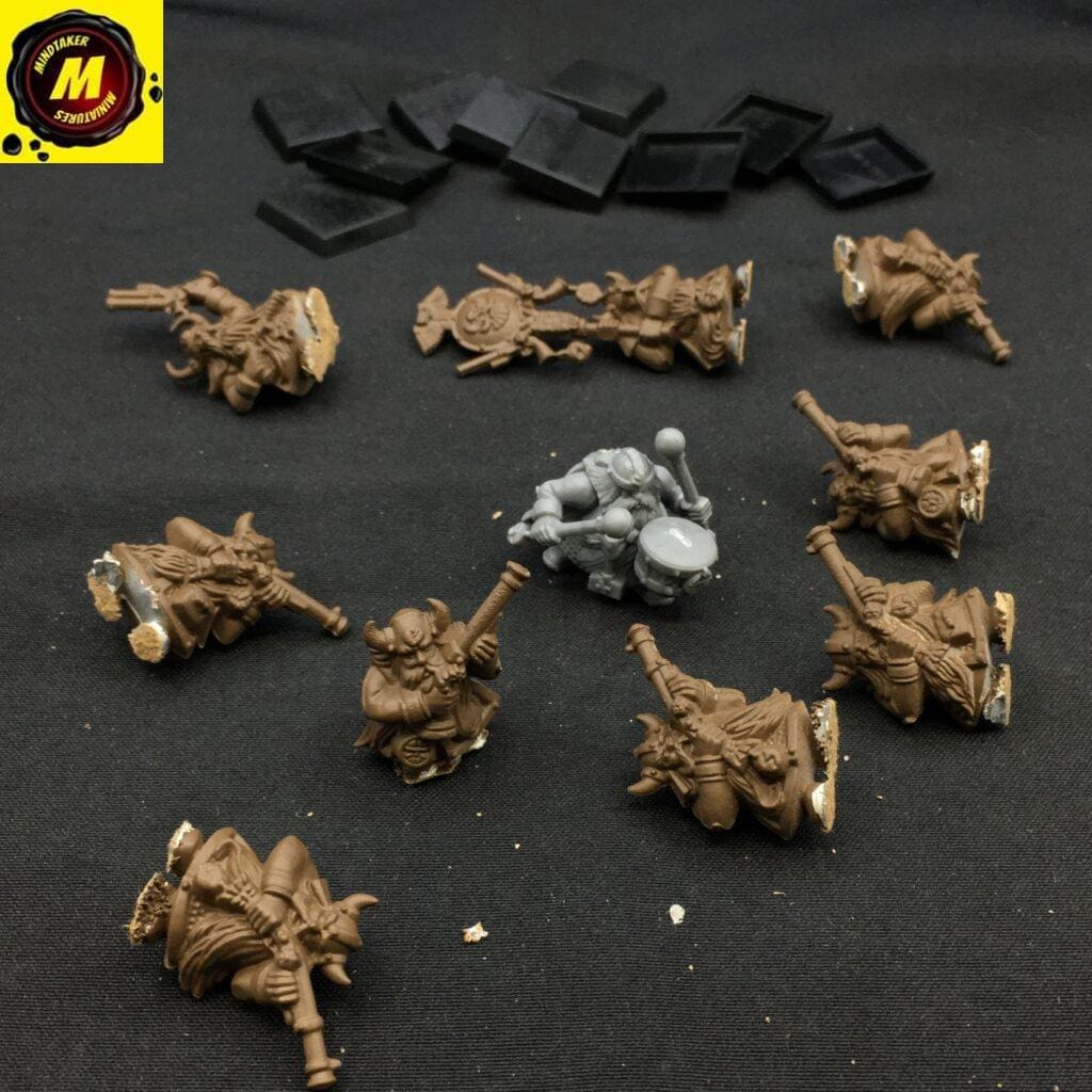 Dwarf Thunderers with Command (x10) - #130713 - Mindtaker Miniatures