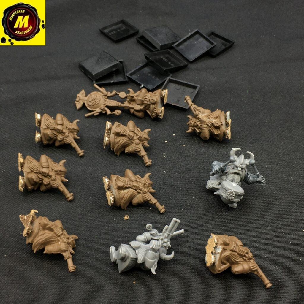Dwarf Thunderers with Command (x10) 3 - #130715 - Mindtaker Miniatures